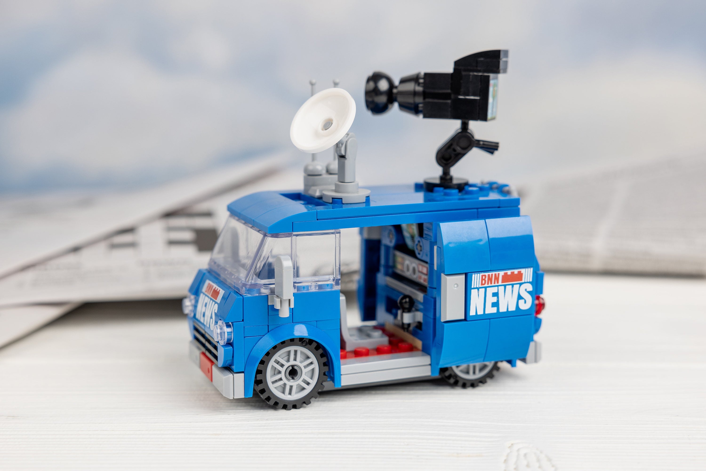 Brickin Nightly News Van Brick Set | Brick Loot