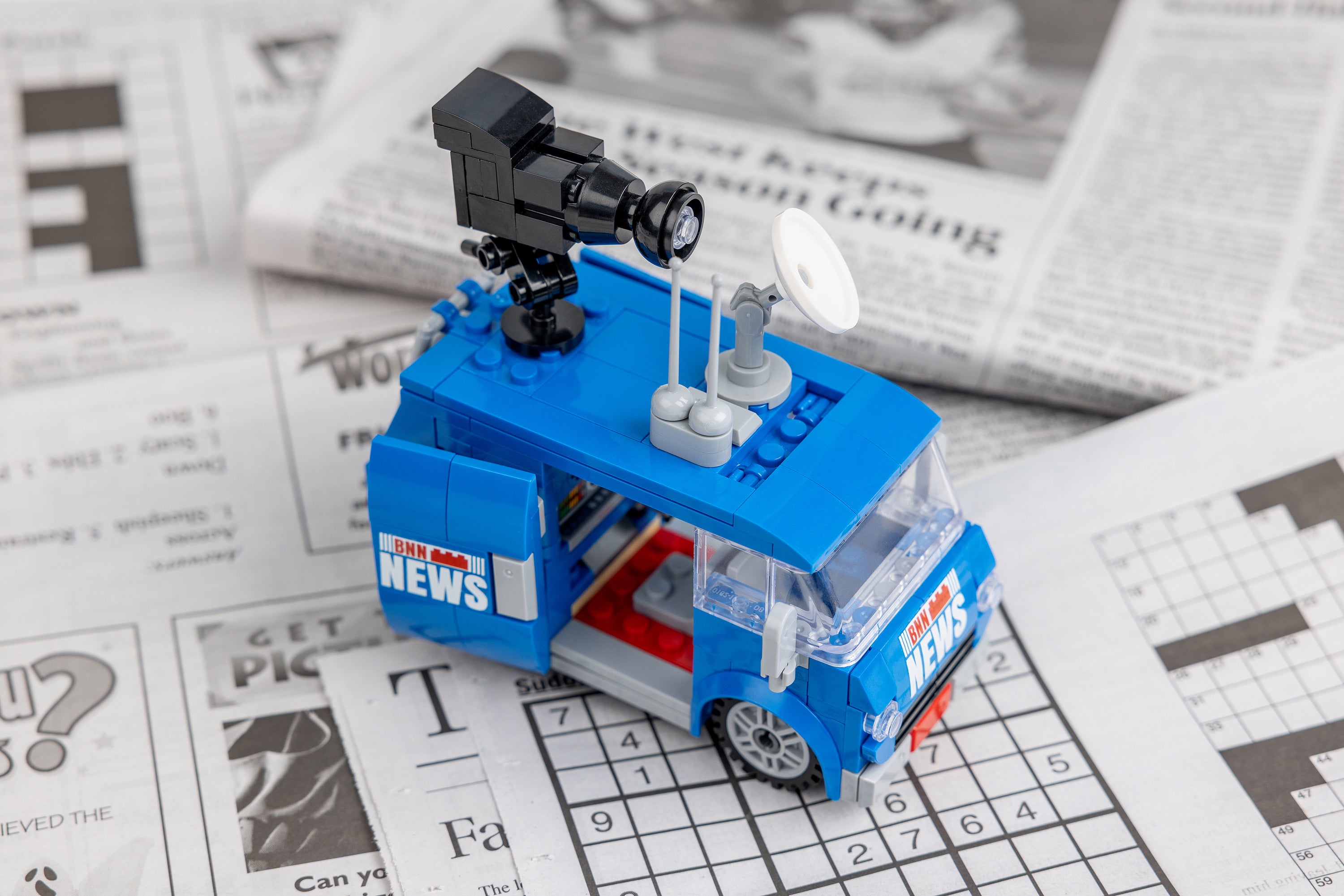 Brickin Nightly News Van Brick Set | Brick Loot
