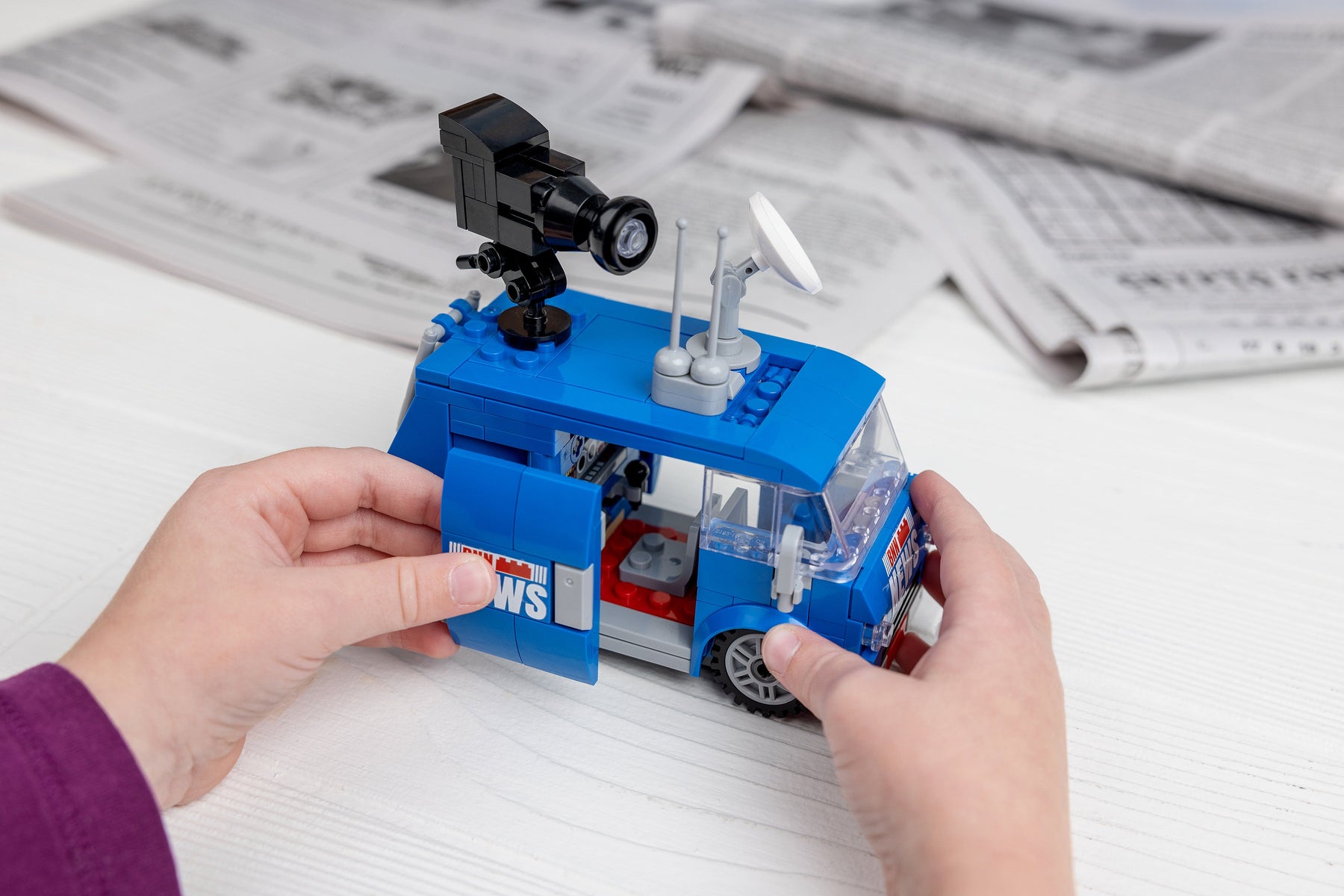 Brickin Nightly News Van Brick Set | Brick Loot