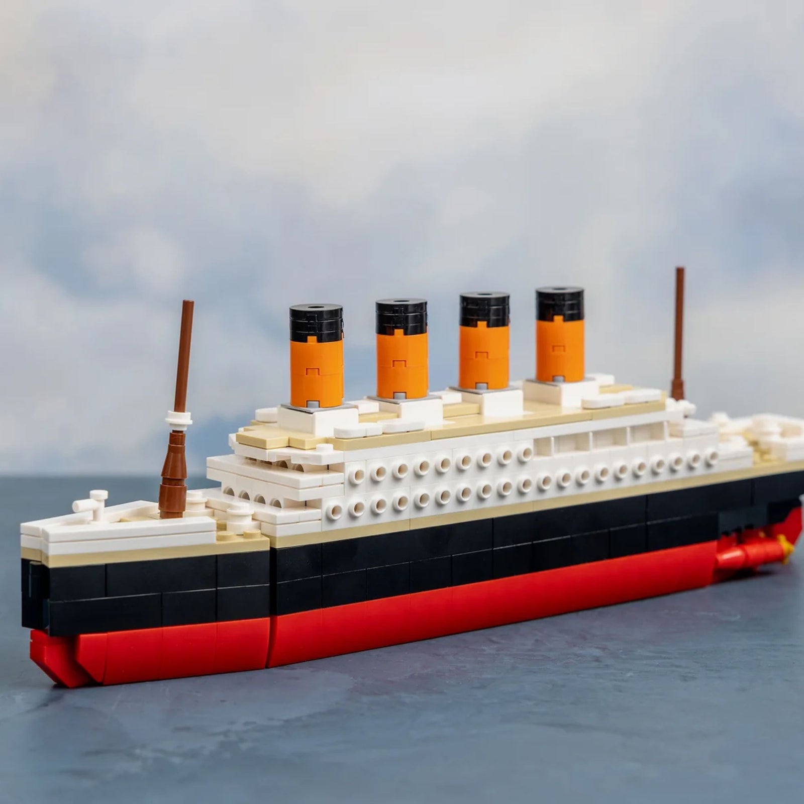 Large Titanic Ship Brick Set - 390 Pieces | Brick Loot