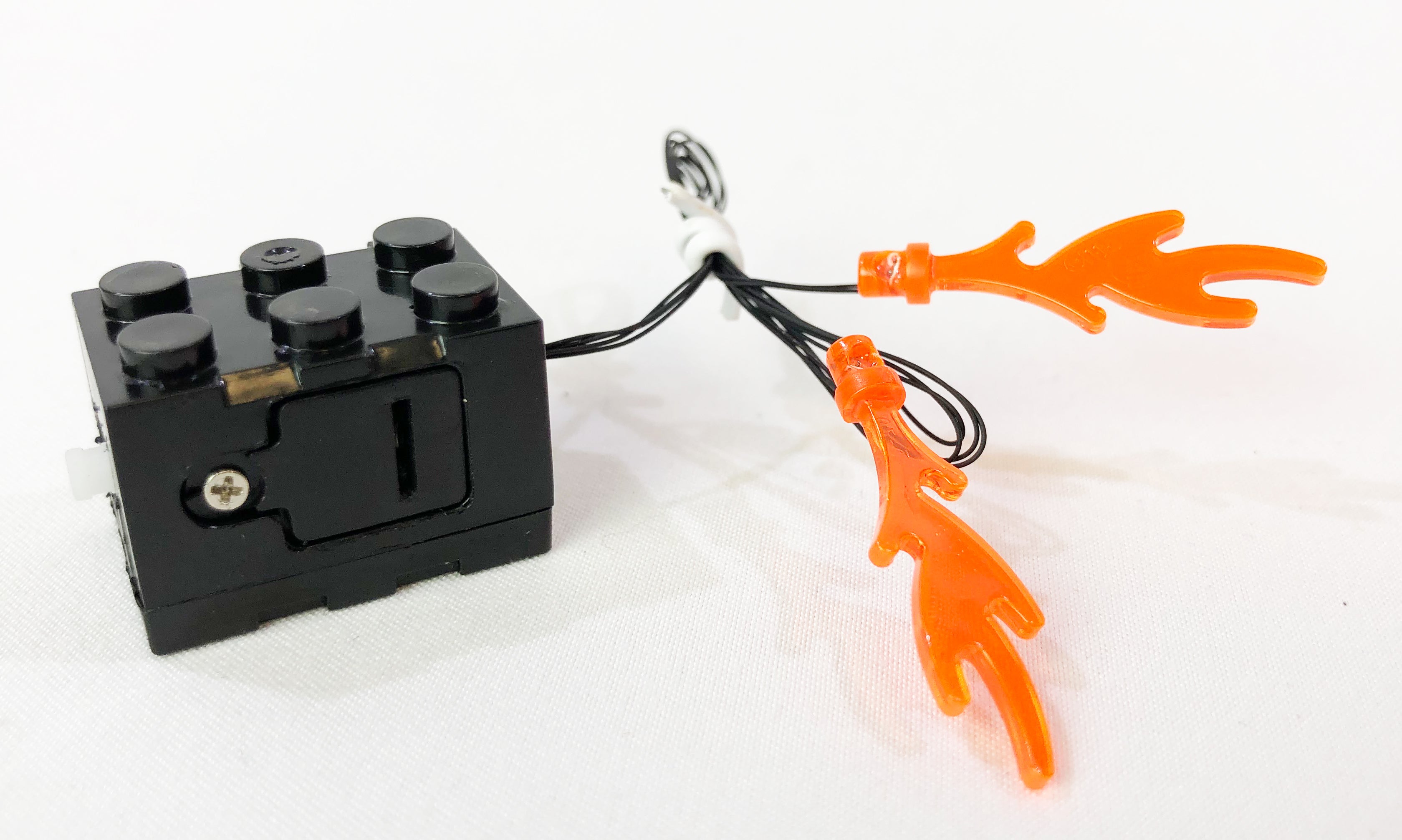 LED Double Flames with 2x3 Battery Brick – Brick Loot